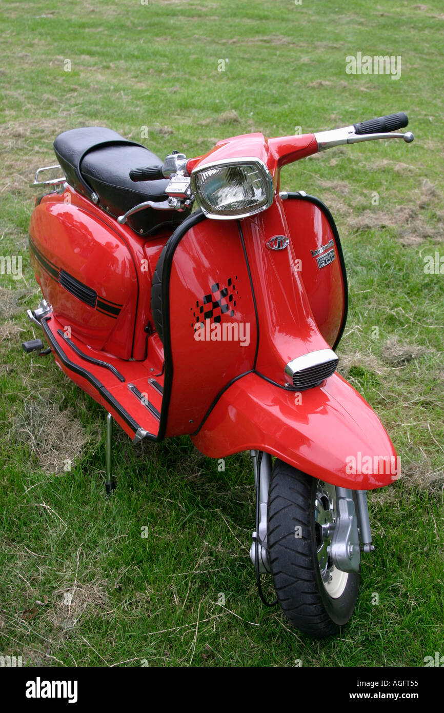 Lambretta Gp Roller Stockfotos und -bilder Kaufen - Alamy