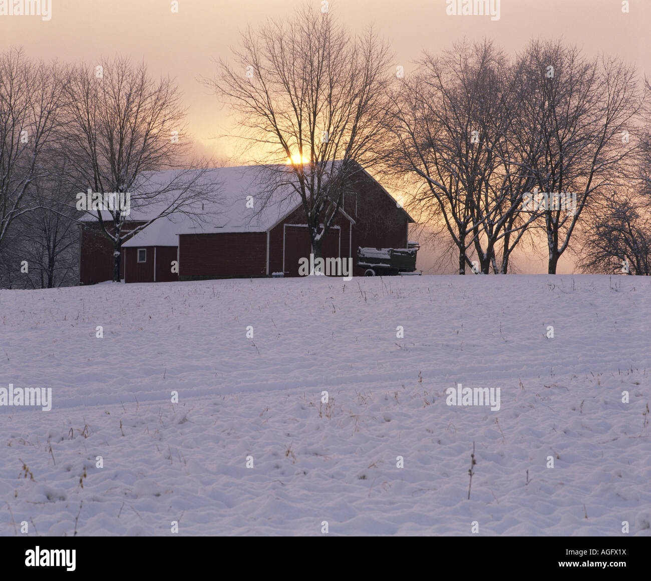 SUNRISE, DIE HINTER DER SCHEUNE LANCASTER COUNTY PENNSYLVANIA ...