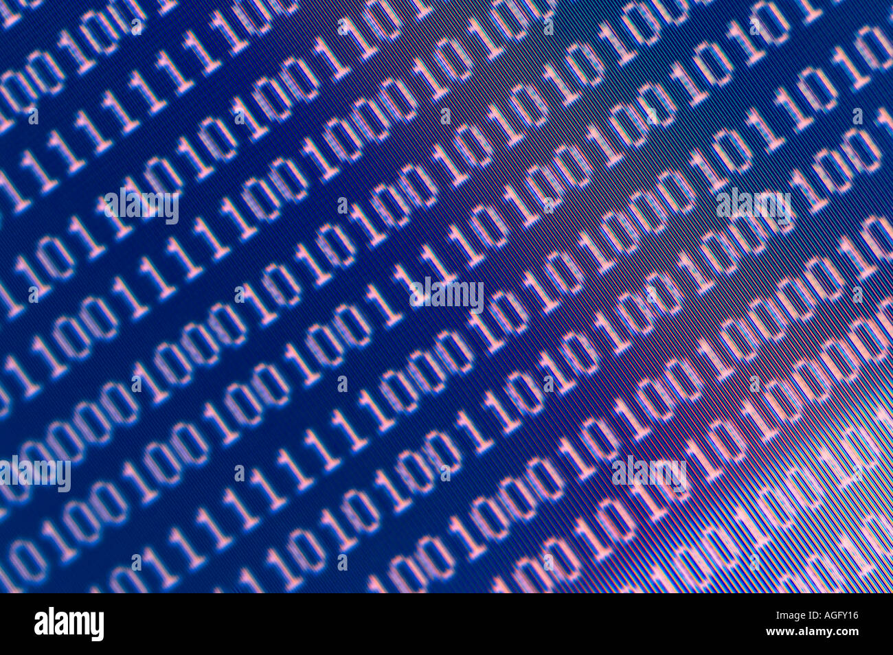 0101 Binary Code On Computer Stockfotos und -bilder Kaufen - Alamy