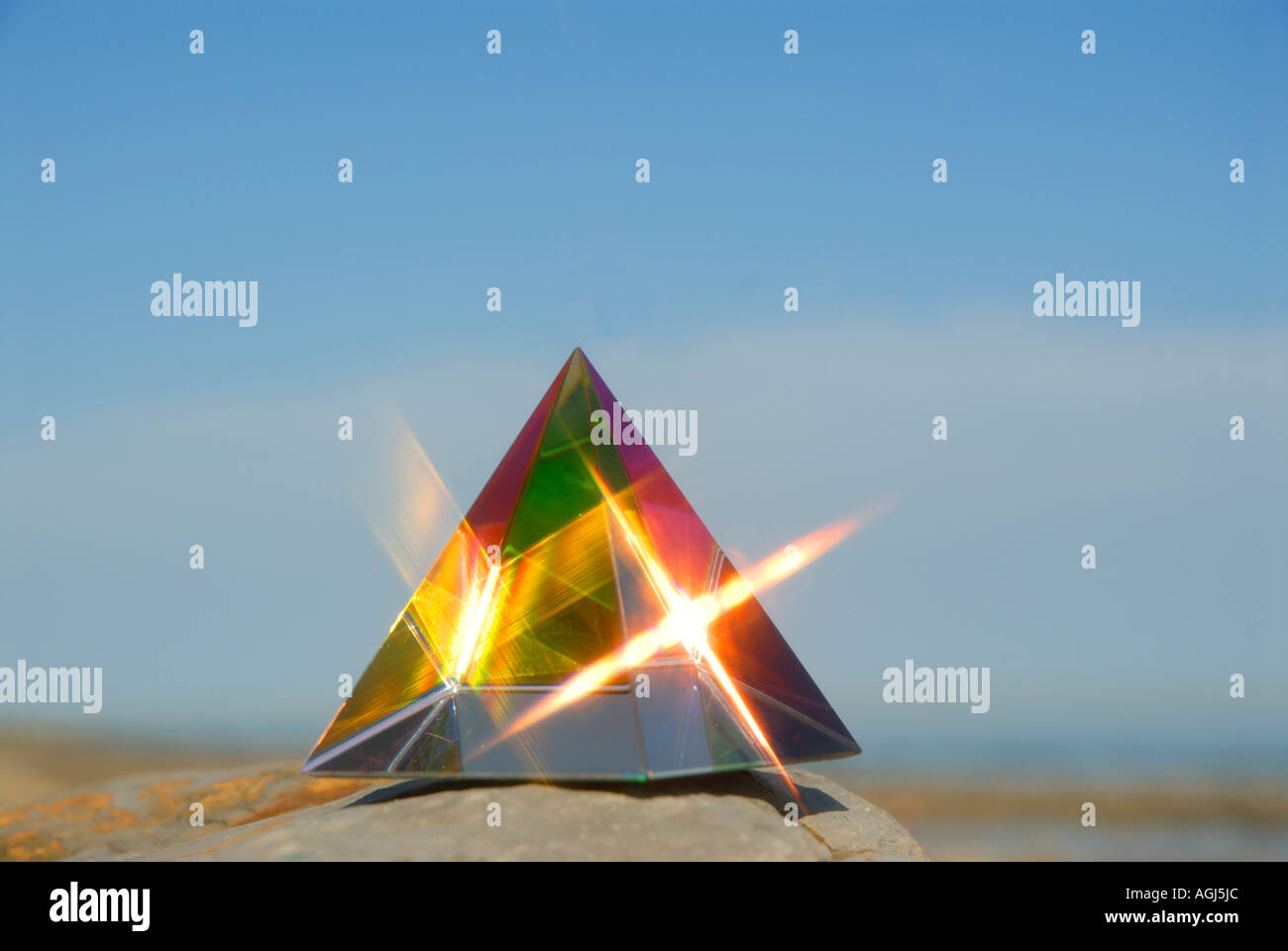 Glass Pyramid Prism Stockfotos und -bilder Kaufen - Alamy
