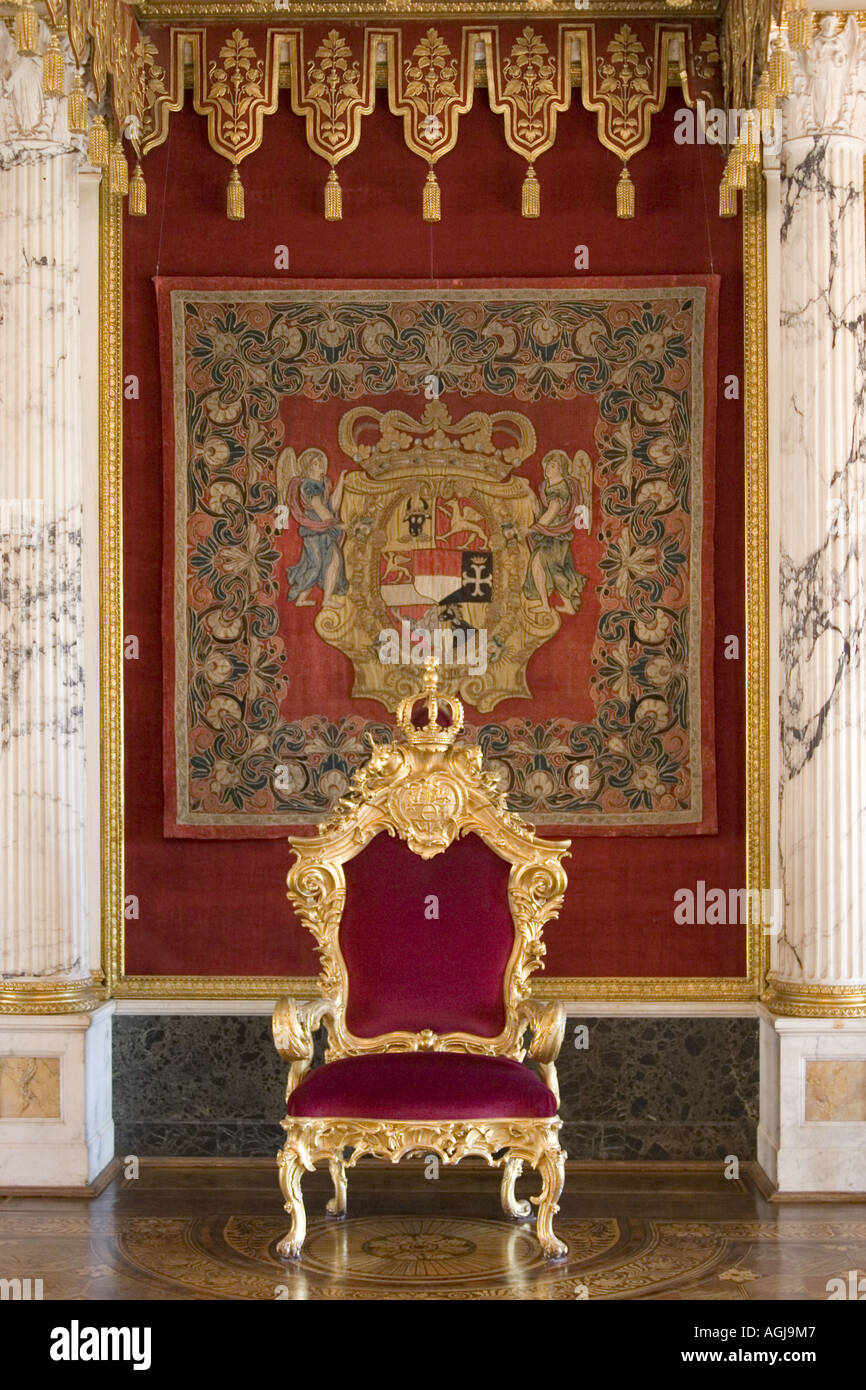 Deutschland Mecklenburg-Vorpommern Thron Stuhl im Schloss schwerin ...