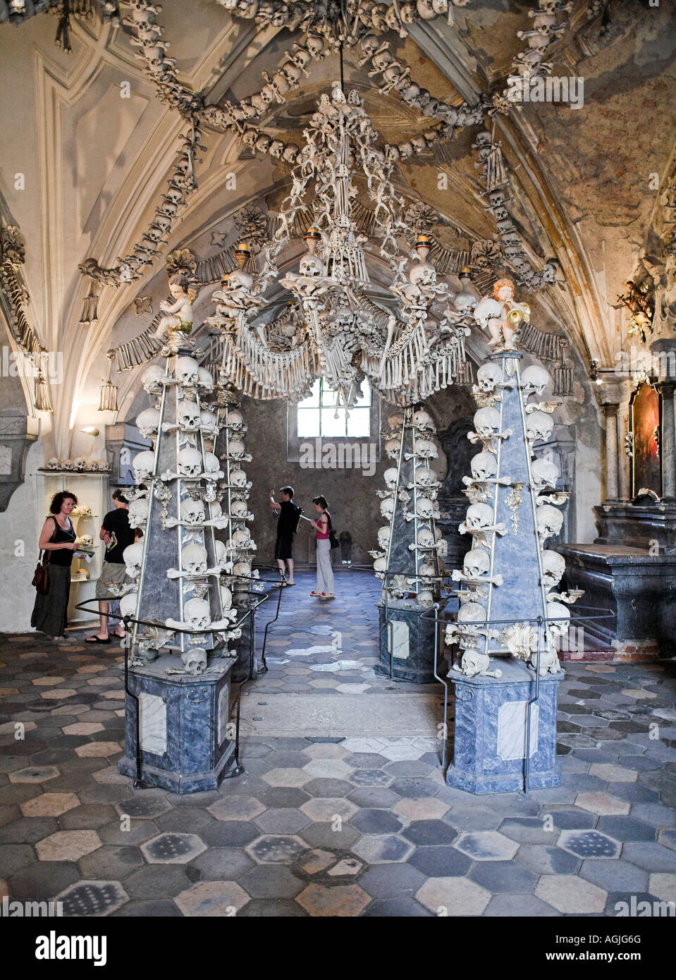 Knochen-Kirche in Kutná Hora in der Nähe von Prag Stockfotografie - Alamy