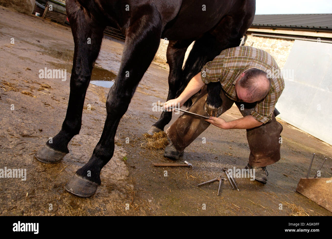 Hufschmiede schürze -Fotos und -Bildmaterial in hoher Auflösung – Alamy