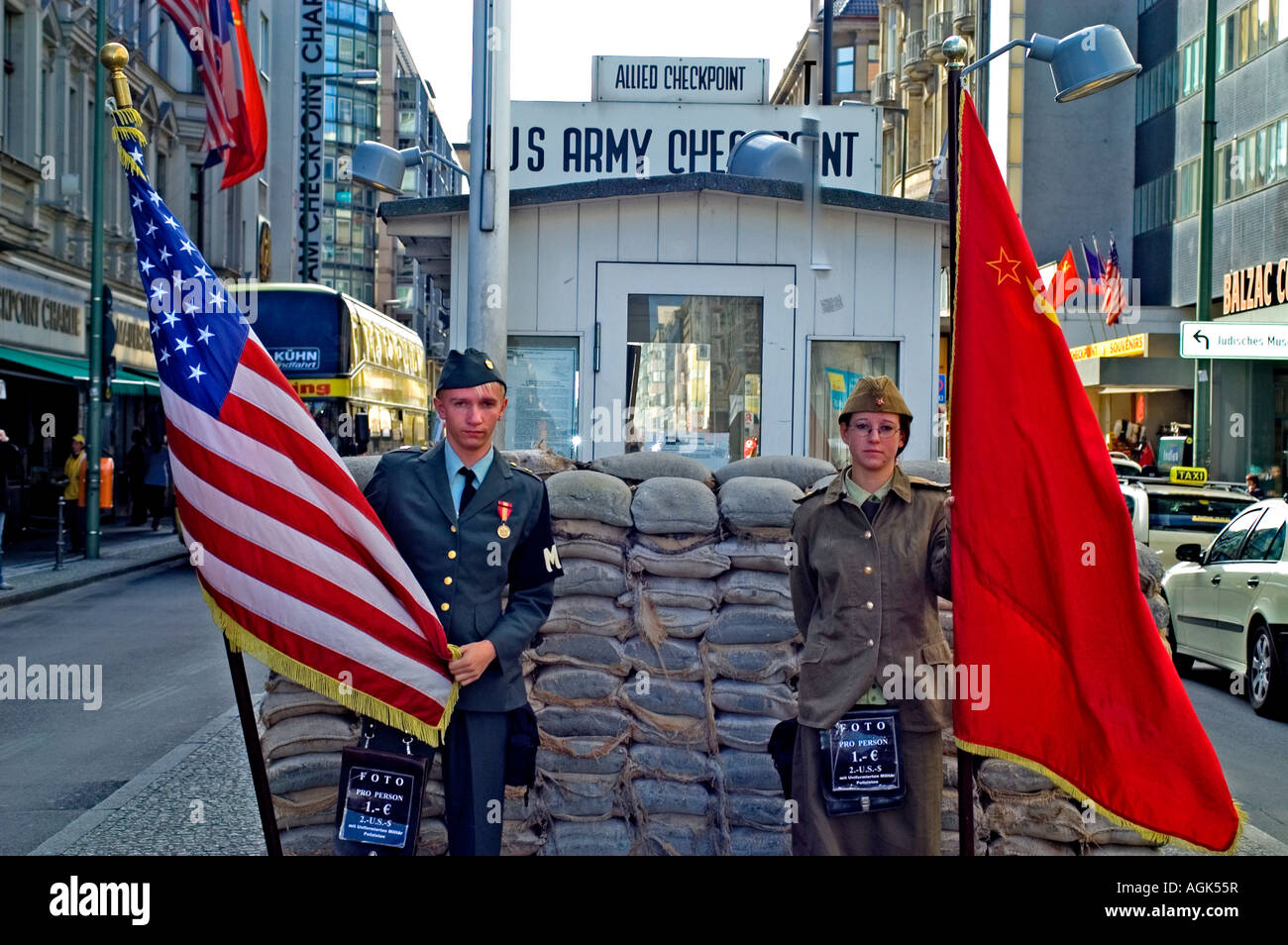 The berlin wall 1961 -Fotos und -Bildmaterial in hoher Auflösung – Alamy