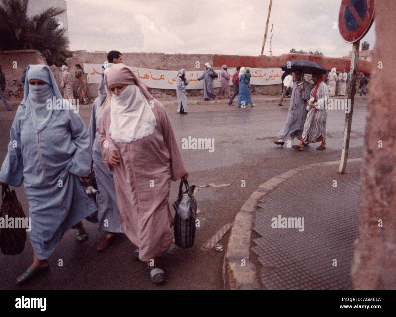 Morocco marrakech poverty exotic -Fotos und -Bildmaterial in hoher ...