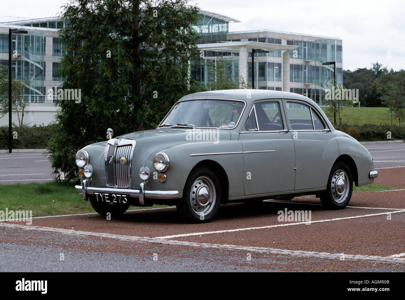 Mg magnette -Fotos und -Bildmaterial in hoher Auflösung – Alamy