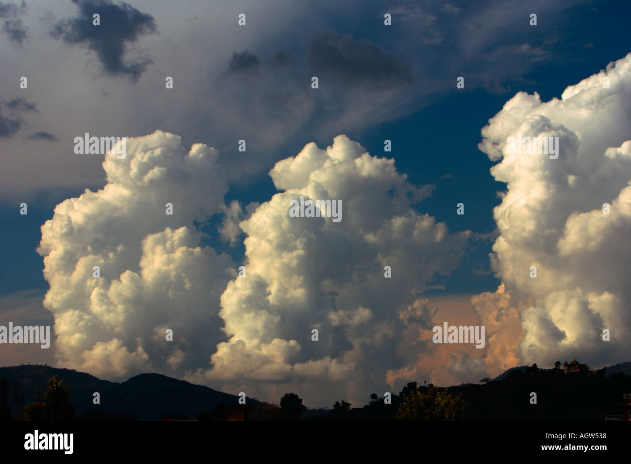 Monsunwolken -Fotos und -Bildmaterial in hoher Auflösung – Alamy
