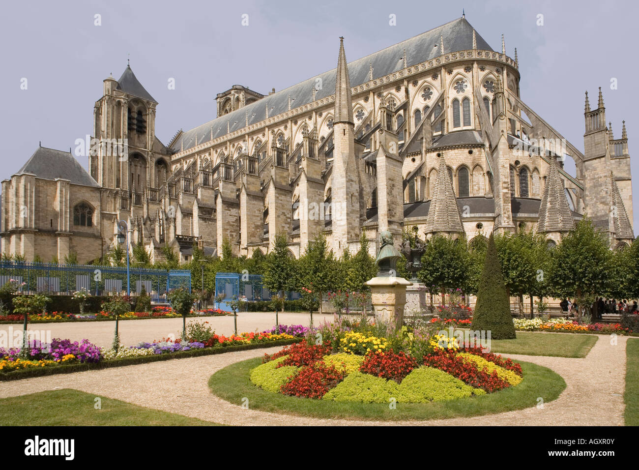 Bourges architektur -Fotos und -Bildmaterial in hoher Auflösung – Alamy