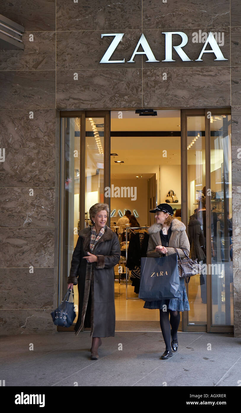 Zara stores -Fotos und -Bildmaterial in hoher Auflösung – Alamy