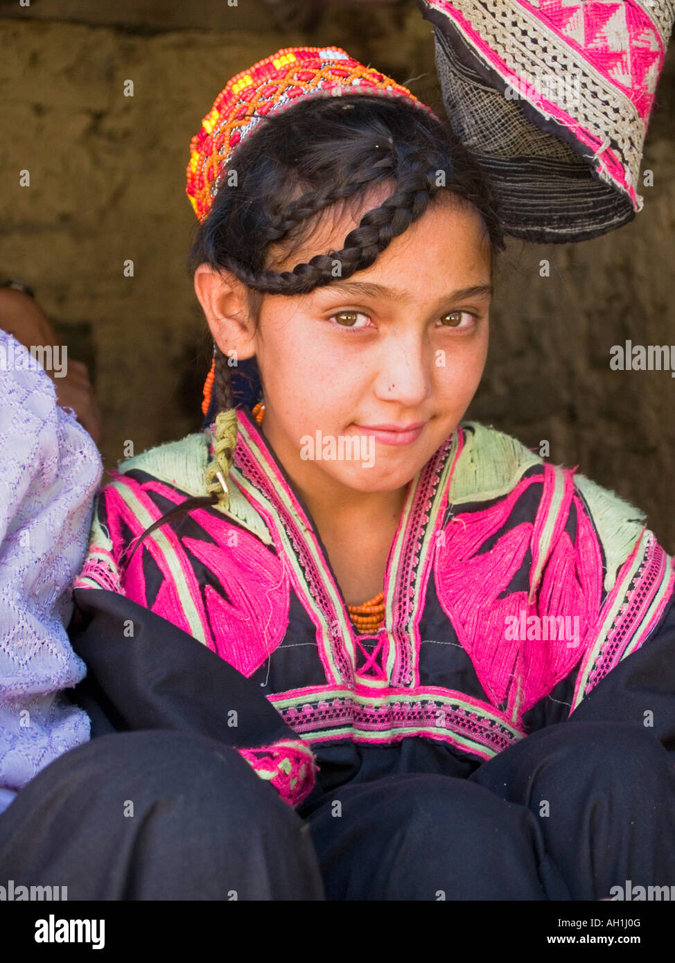 Kalasha women chitral pakistan -Fotos und -Bildmaterial in hoher ...