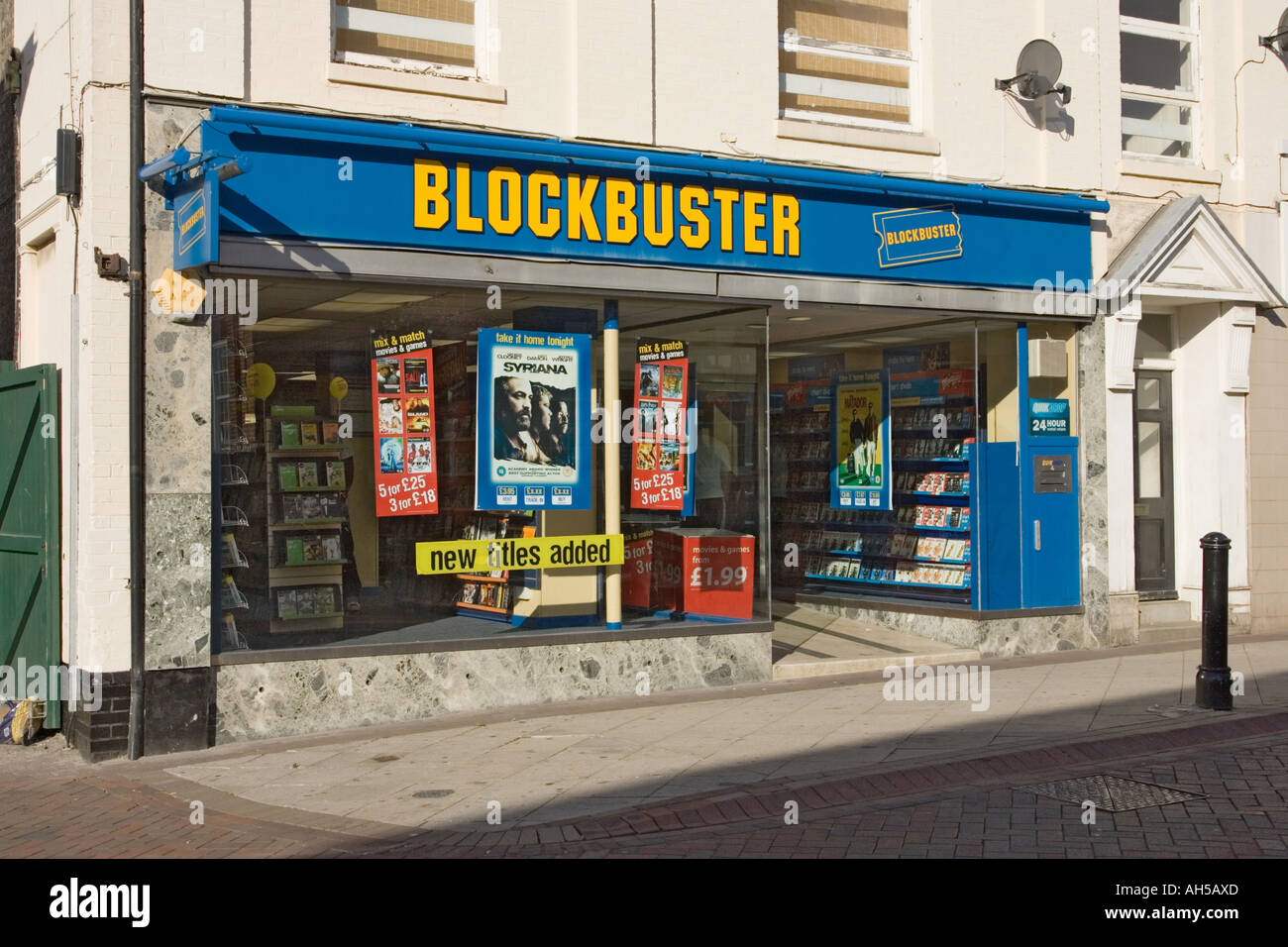 Blockbuster video store sign -Fotos und -Bildmaterial in hoher ...