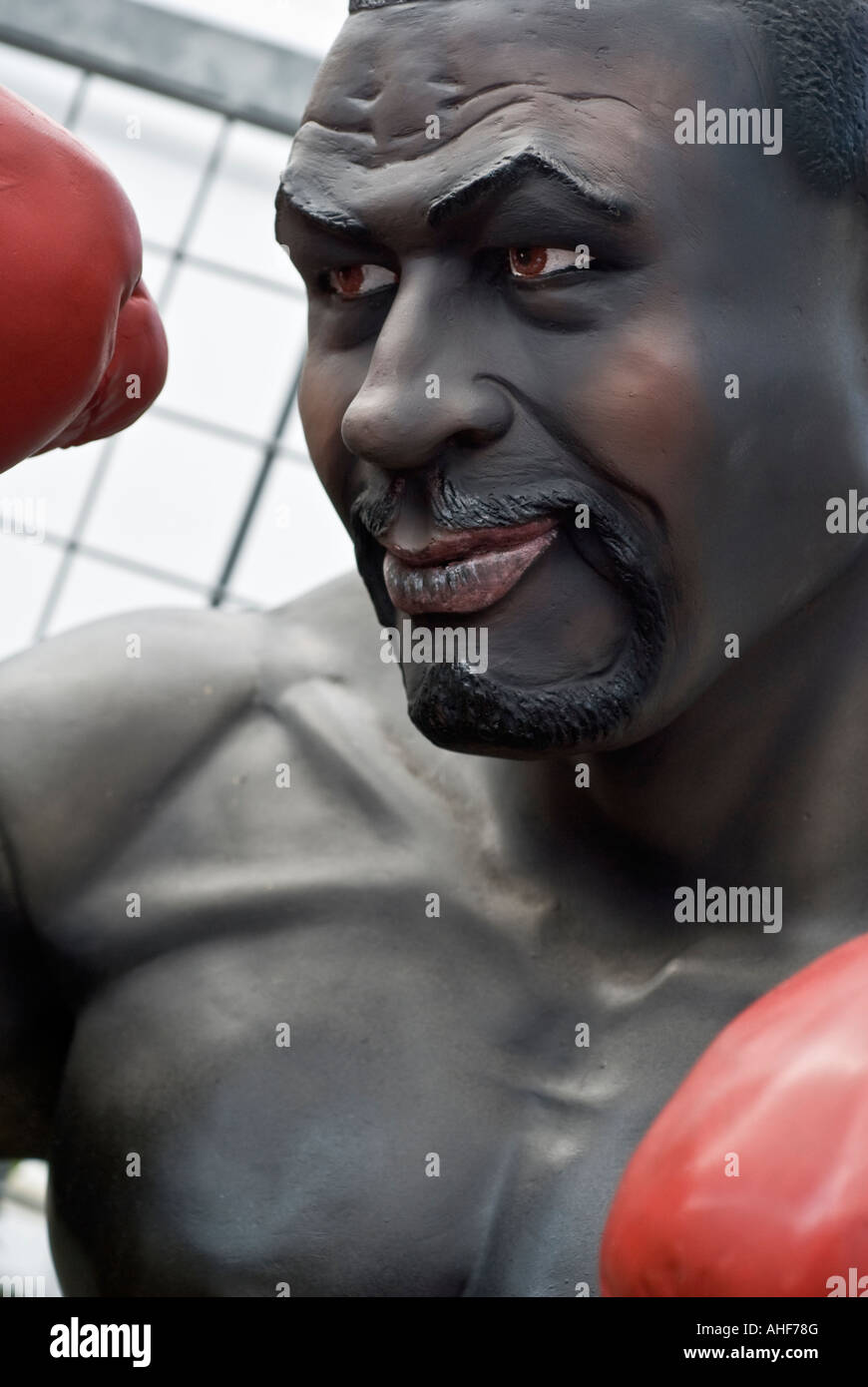Mike tyson boxen -Fotos und -Bildmaterial in hoher Auflösung – Alamy