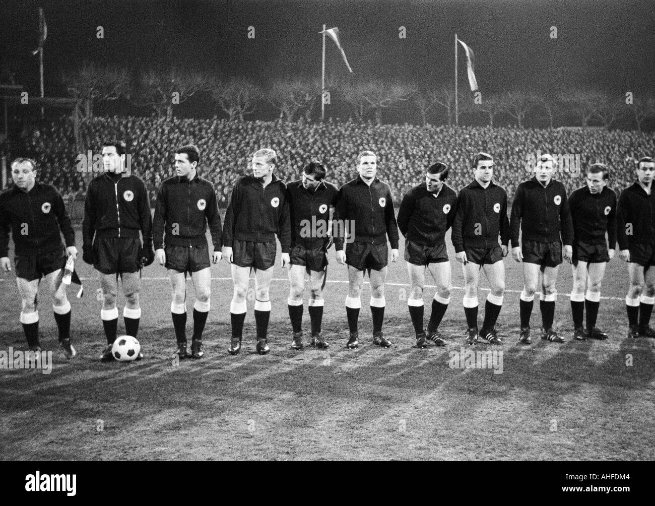 internationale Fußballspiel, 1965, Wedau-Stadion in Duisburg ...