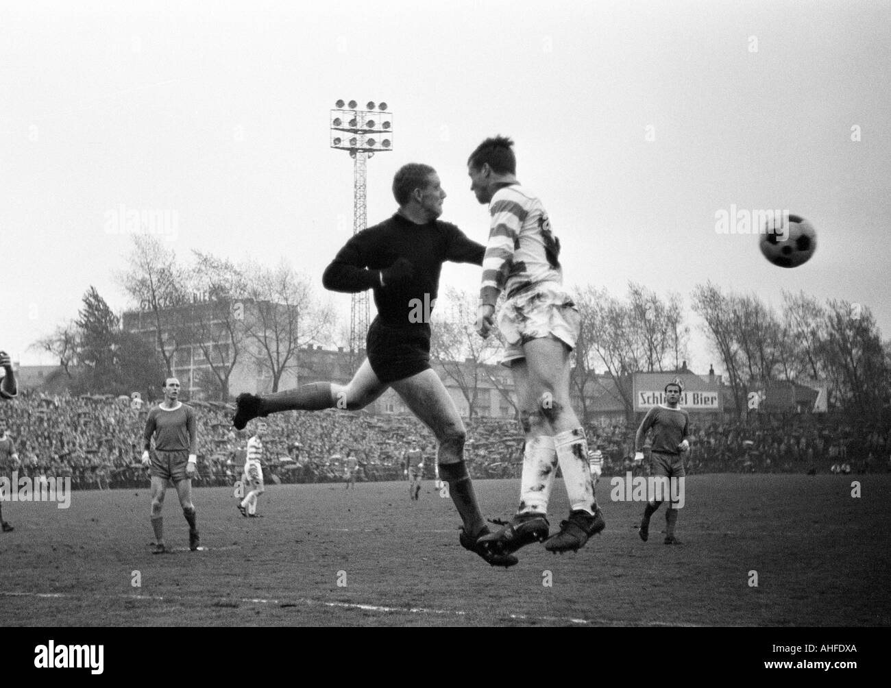 Fußball, Bundesliga, 1964/1965, FC Schalke 04 gegen Meidericher SV 1:2 ...