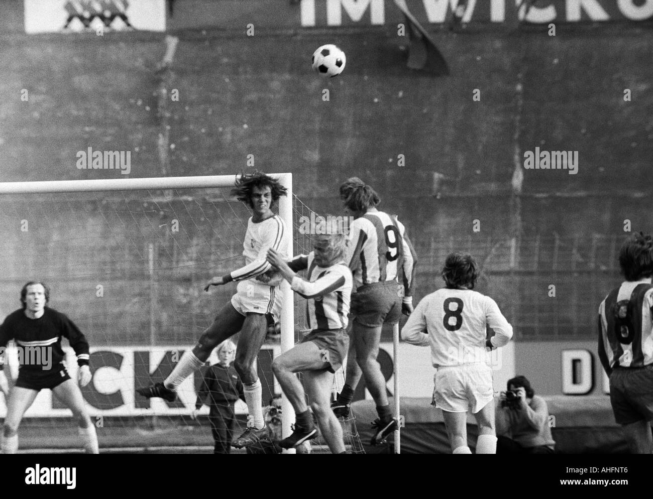 Wuppertaler sv vfl bochum -Fotos und -Bildmaterial in hoher Auflösung ...