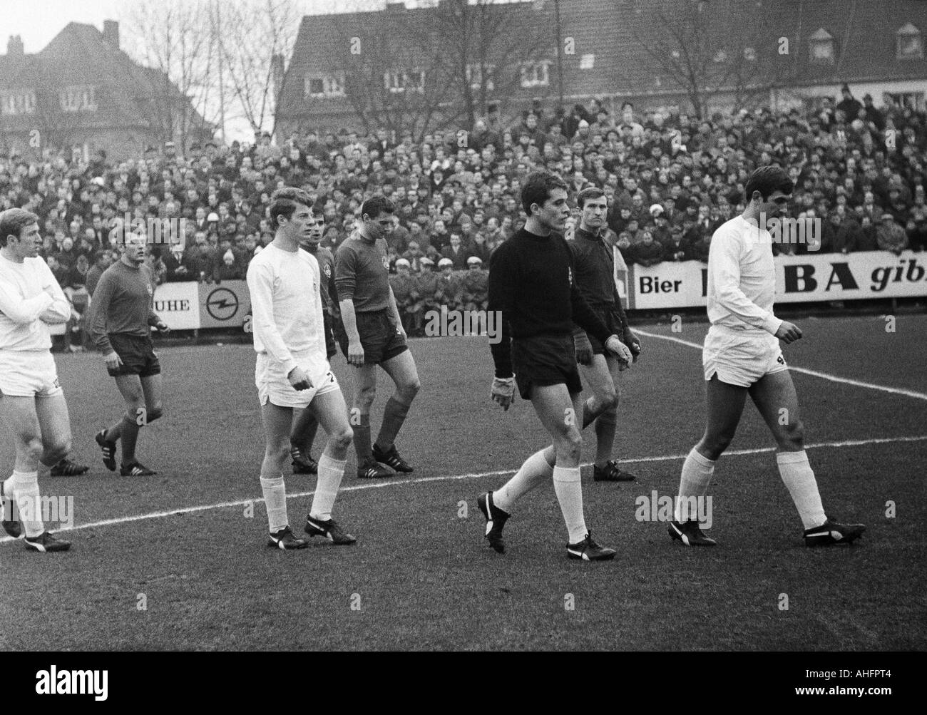 Fußball, Bundesliga, 1967/1968, Borussia Moenchengladbach im Vergleich ...