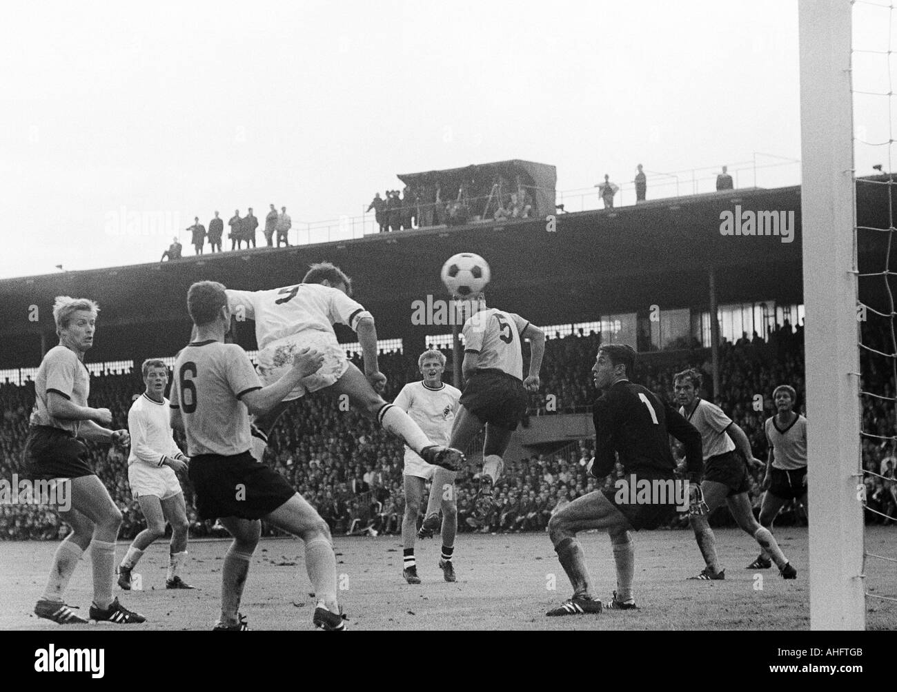 Stadion Rote Erde Stockfotos und -bilder Kaufen - Alamy