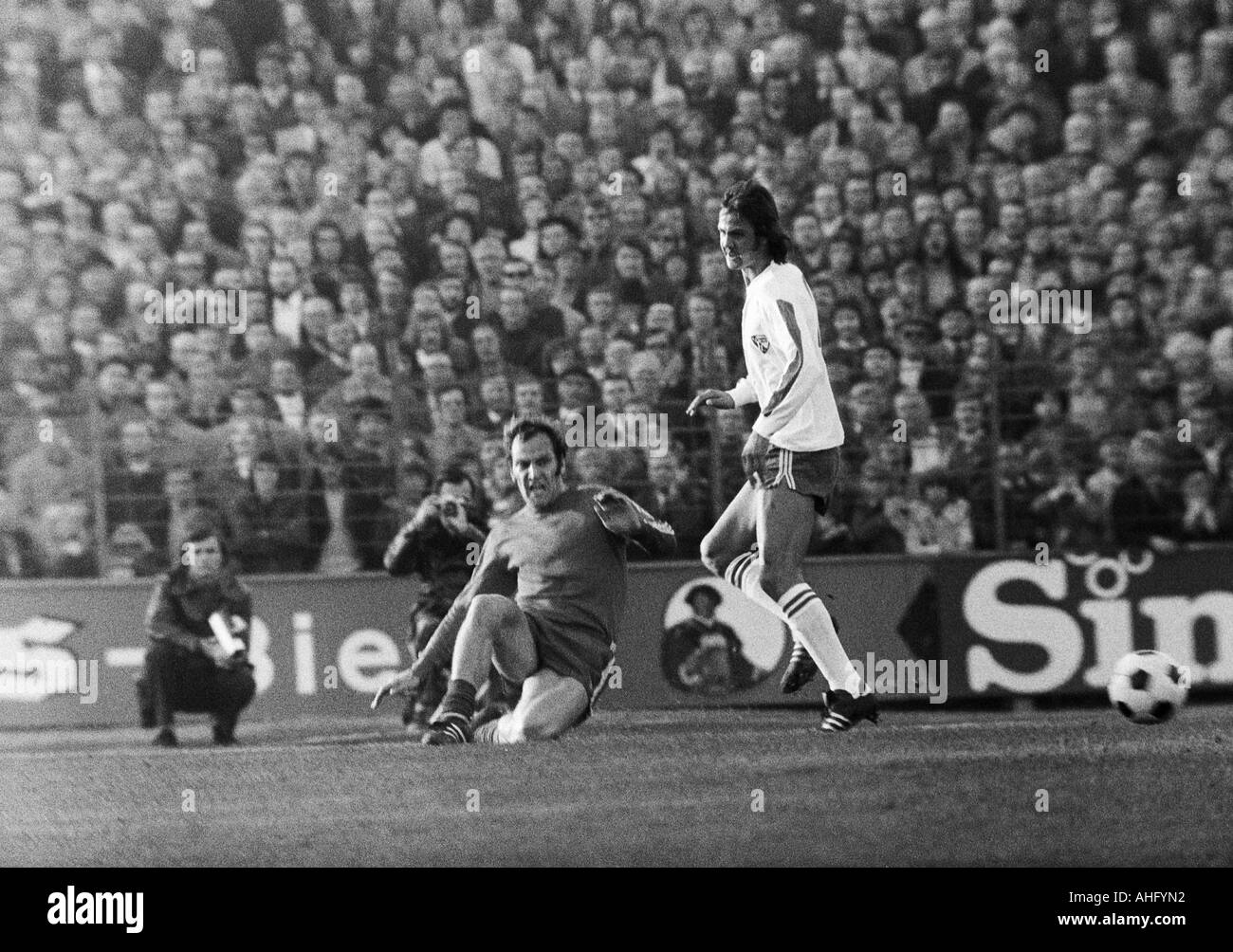 Franz roth fc bayern münchen -Fotos und -Bildmaterial in hoher ...