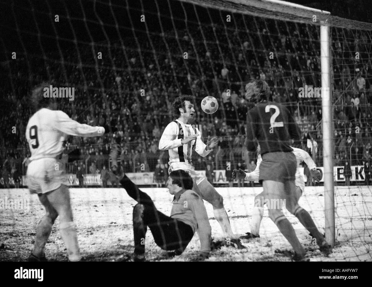 Rheinstadion 1974 -Fotos und -Bildmaterial in hoher Auflösung – Alamy