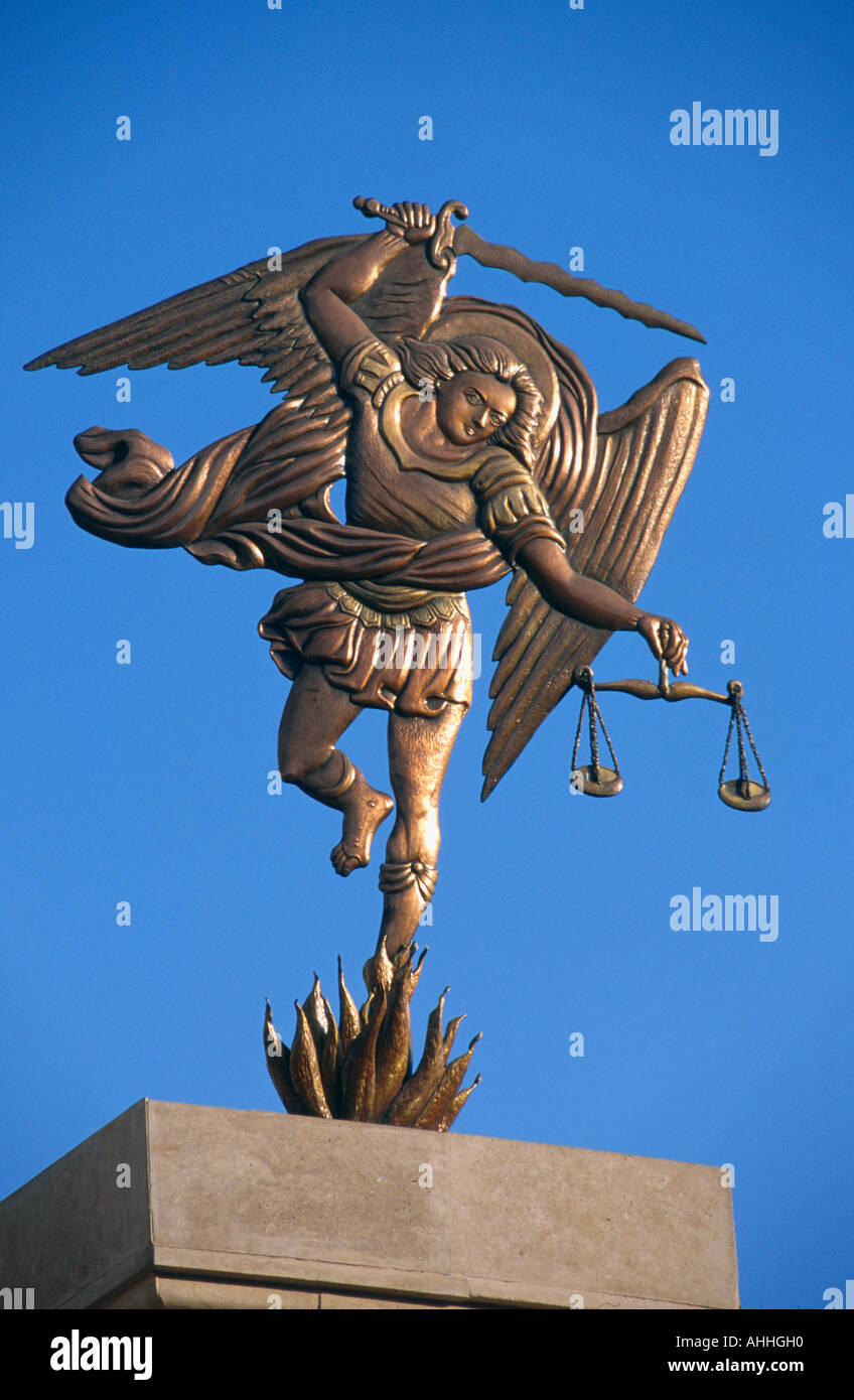 Erzengel michael -Fotos und -Bildmaterial in hoher Auflösung – Alamy