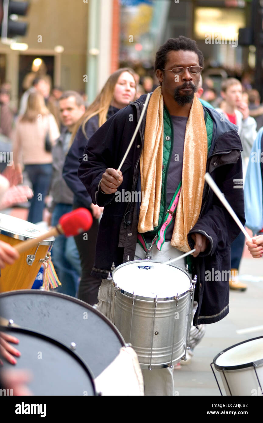 Plattform band -Fotos und -Bildmaterial in hoher Auflösung – Alamy