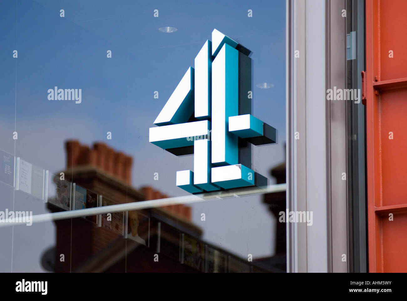 Channel four hq -Fotos und -Bildmaterial in hoher Auflösung – Alamy