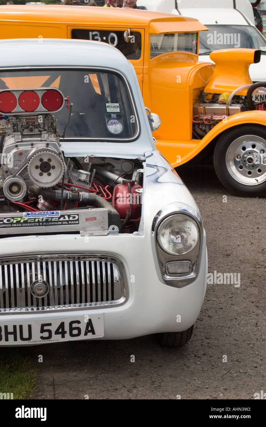 Kompressor Ford Anglia Popular ziehen Auto mit V8-Kompressor-Motor ...