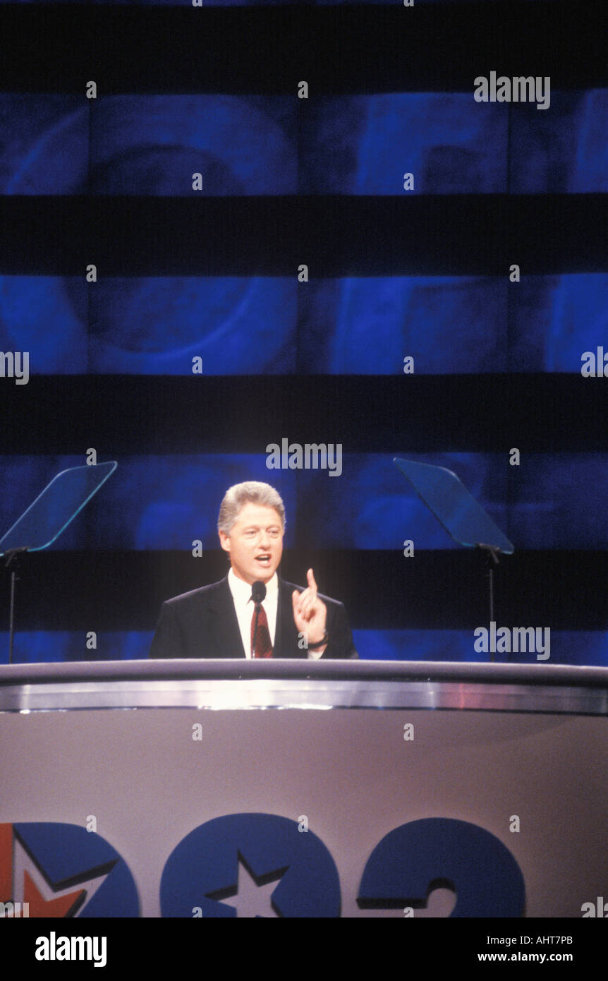 Gouverneur Bill Clinton s Nominierung Rede auf der 1992 Democratic ...