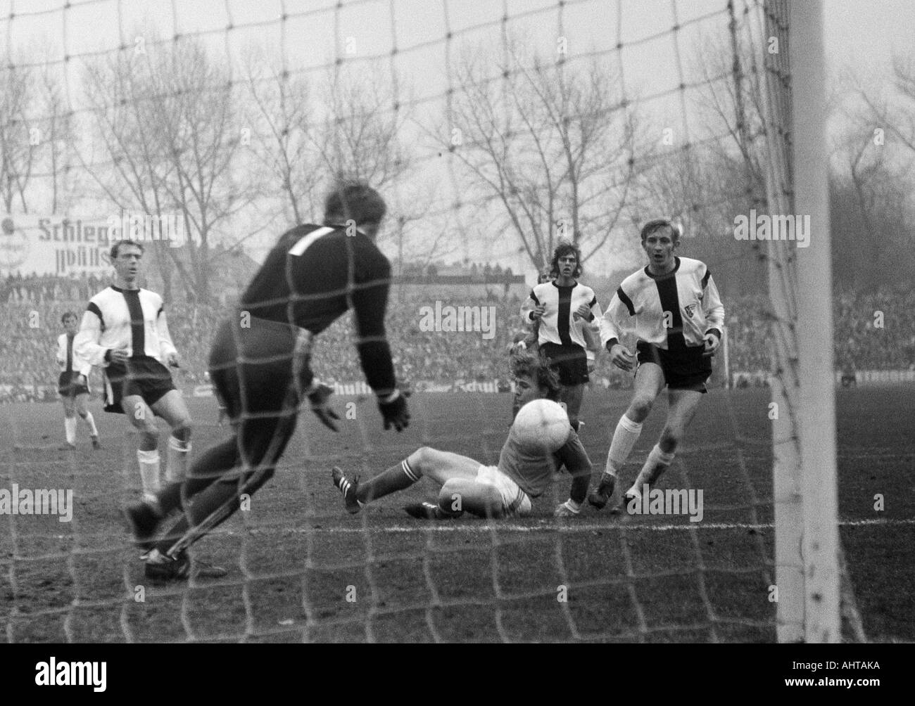 Fußball, Bundesliga, 1971/1972, FC Schalke 04 vs. VfL Bochum 4:1 ...