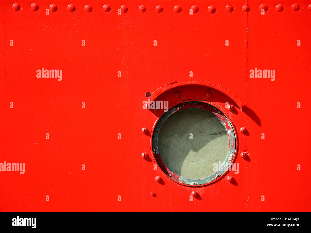 Rundes bullauge -Fotos und -Bildmaterial in hoher Auflösung – Alamy