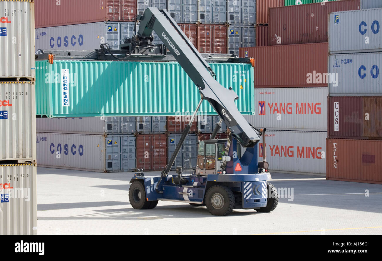 Terra transport -Fotos und -Bildmaterial in hoher Auflösung – Alamy