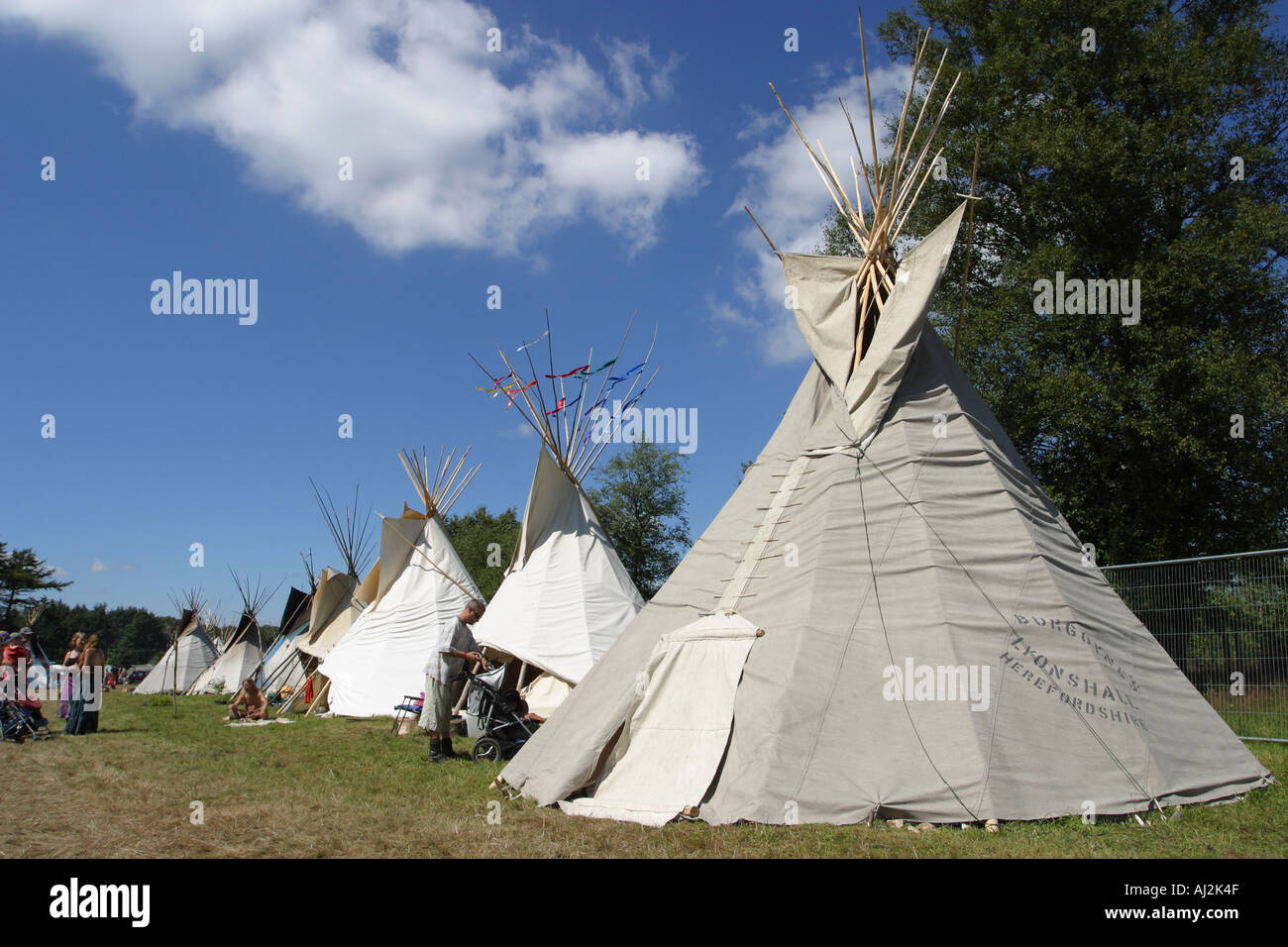 Tipi zelte -Fotos und -Bildmaterial in hoher Auflösung – Alamy