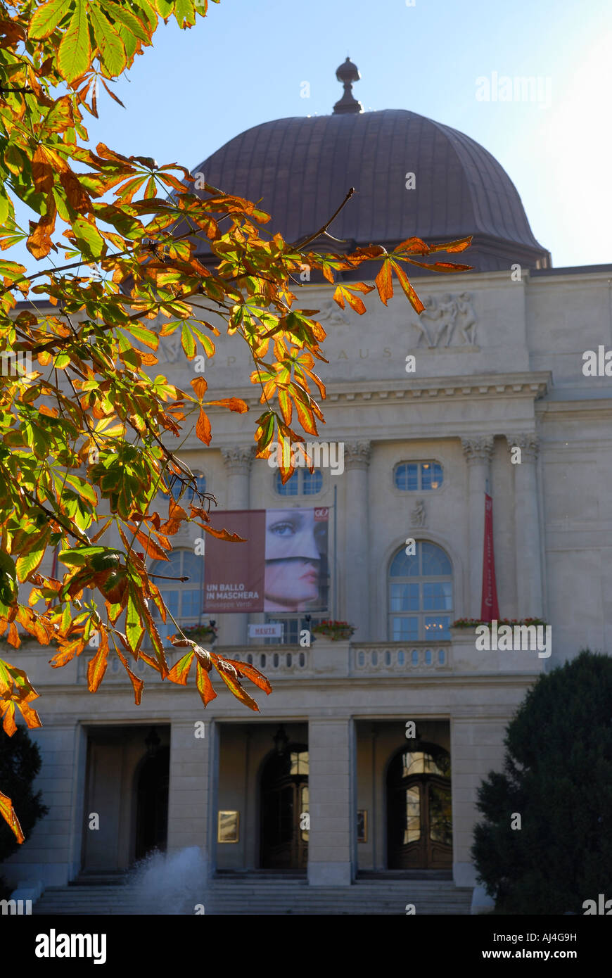 Opernhaus graz -Fotos und -Bildmaterial in hoher Auflösung – Alamy