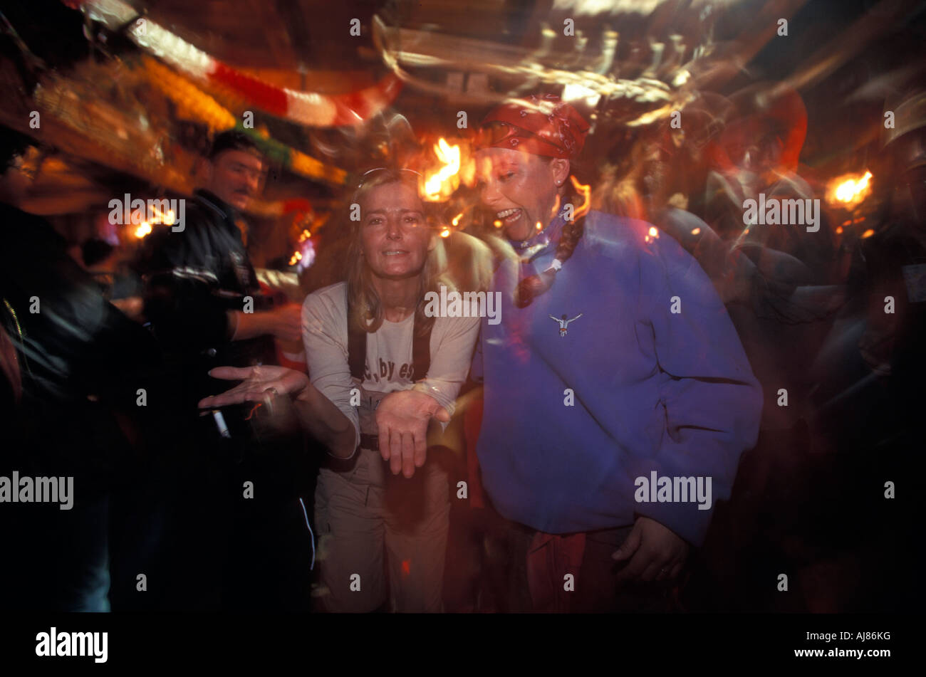 Tyrol dance -Fotos und -Bildmaterial in hoher Auflösung – Alamy