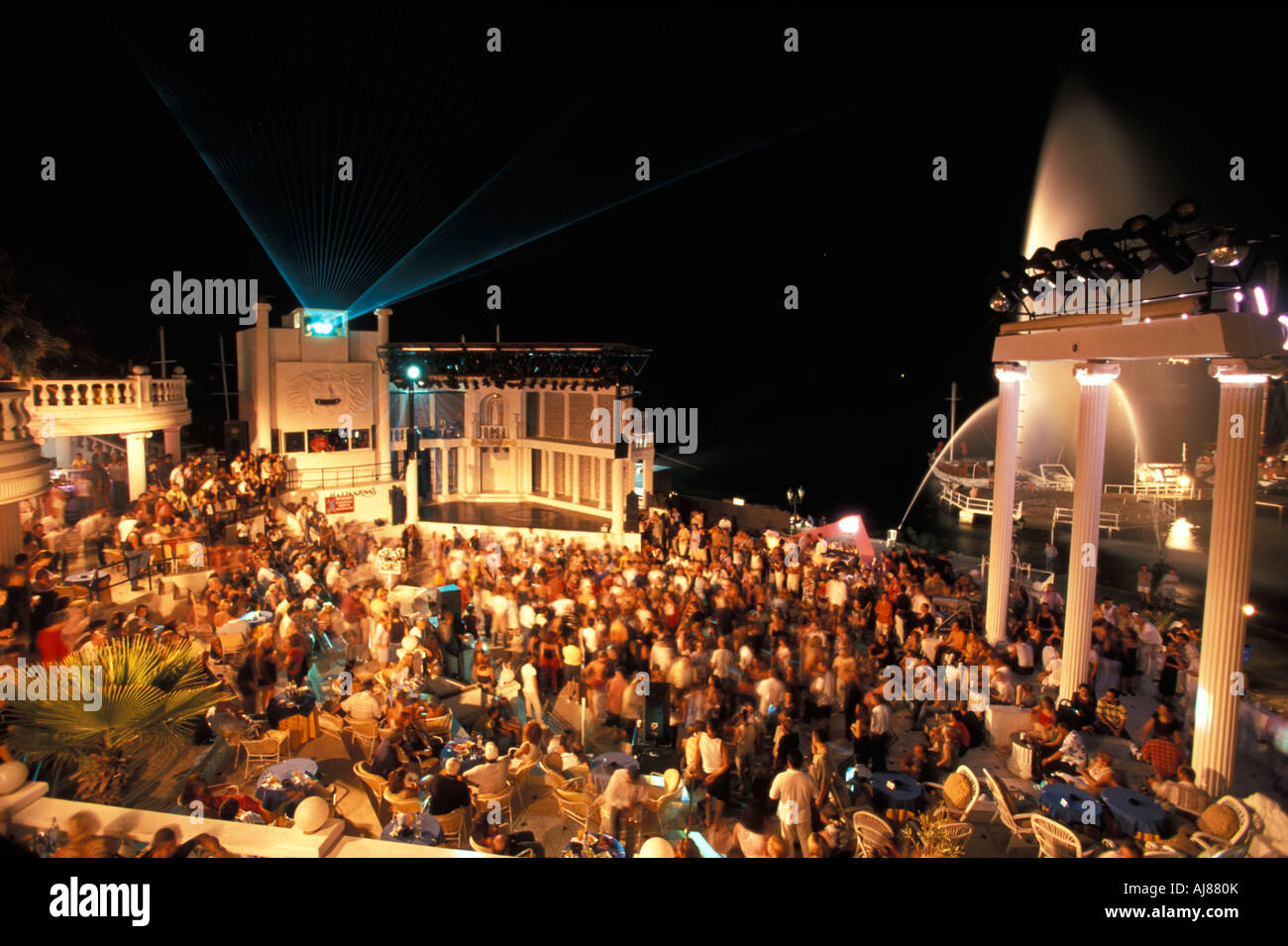 Halikarnas disco -Fotos und -Bildmaterial in hoher Auflösung – Alamy
