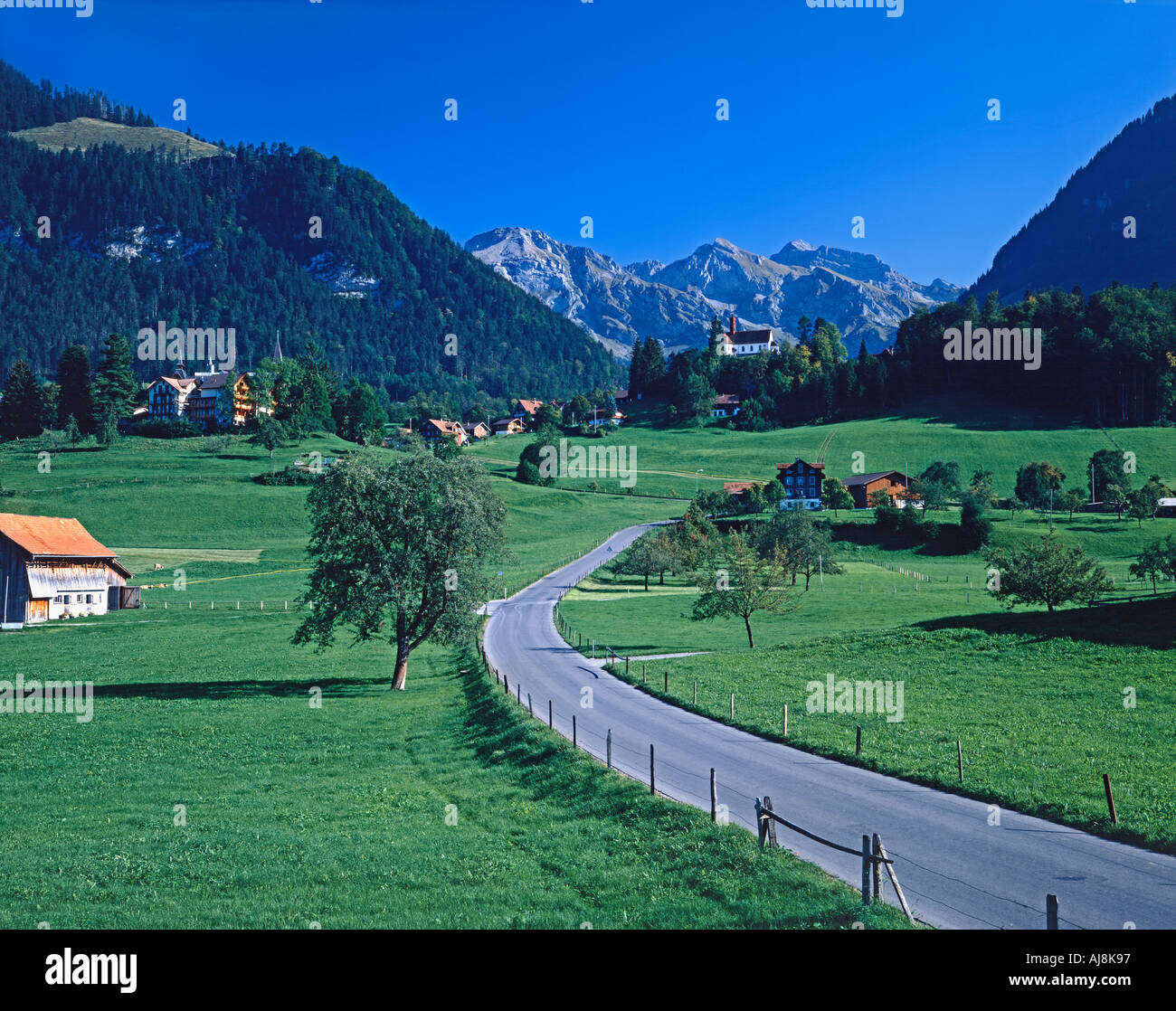 Alpendorf Flueli Ranft Schweiz Stockfotografie - Alamy