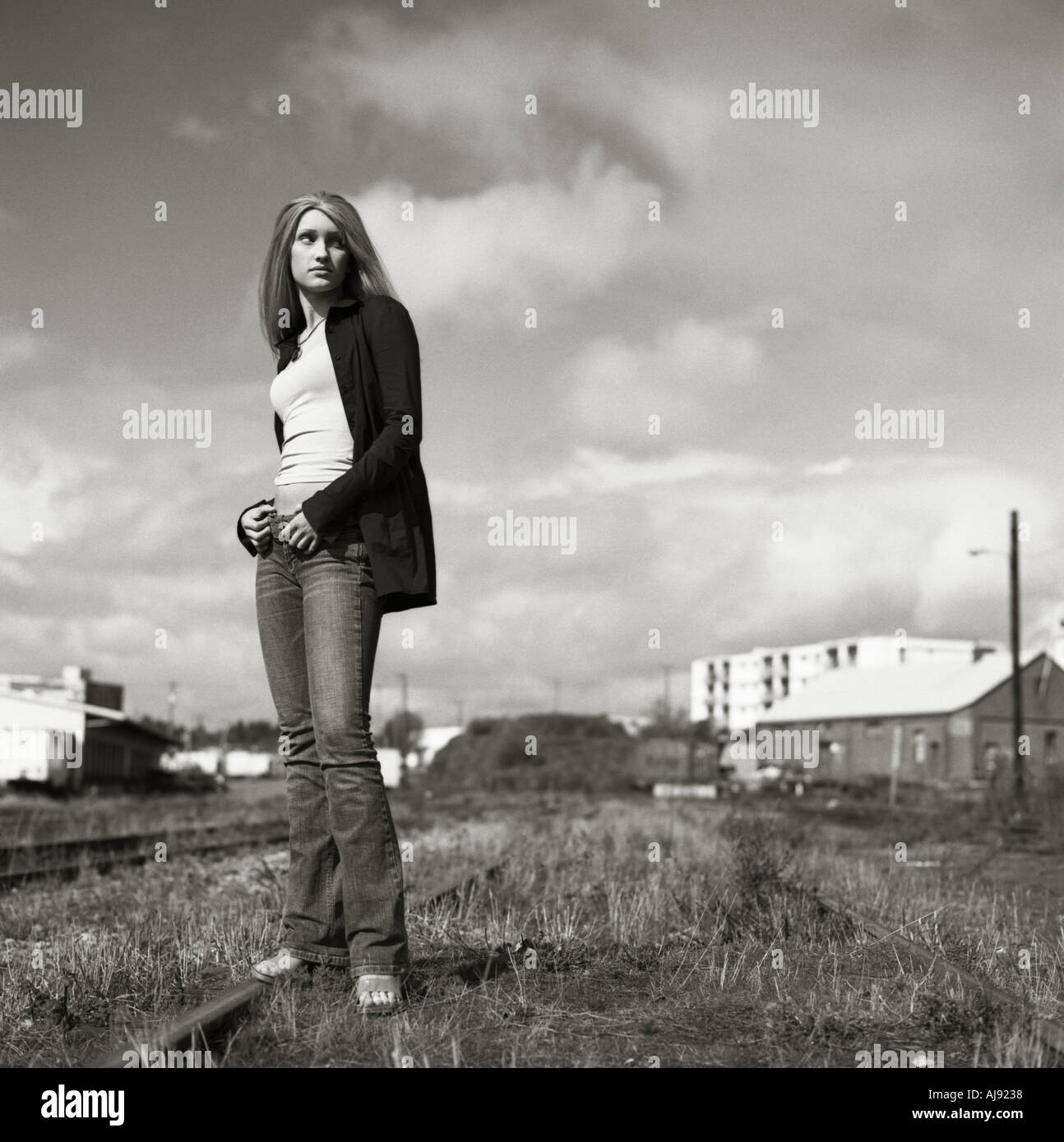 Pretty teen blonde dressed in -Fotos und -Bildmaterial in hoher Auflösung – Alamy