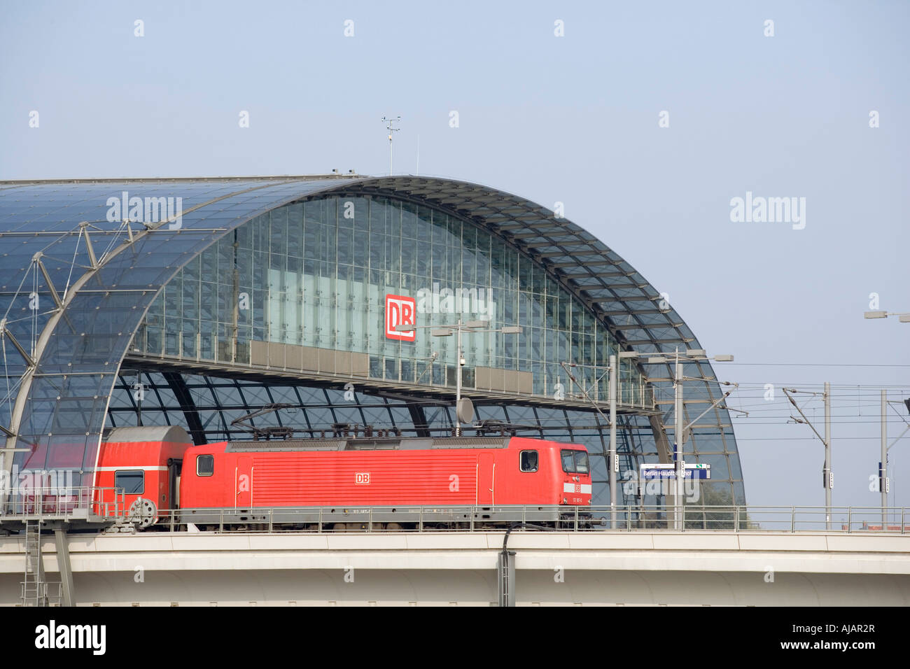 Nahverkehrszug der deutschen bahn -Fotos und -Bildmaterial in hoher ...