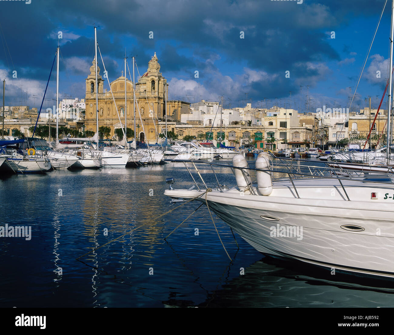 Msida marina -Fotos und -Bildmaterial in hoher Auflösung – Alamy