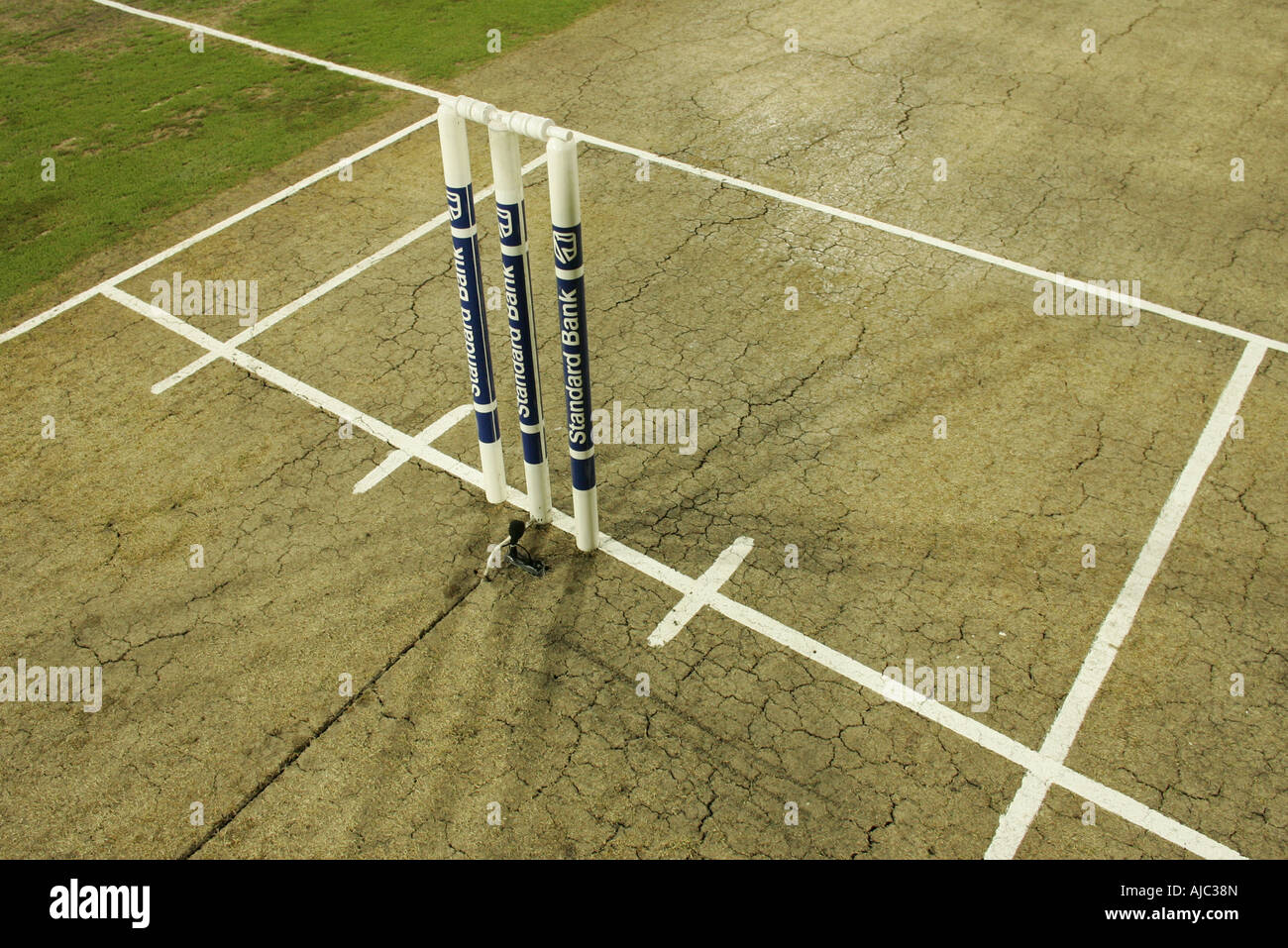 Blaue cricket pforten -Fotos und -Bildmaterial in hoher Auflösung – Alamy