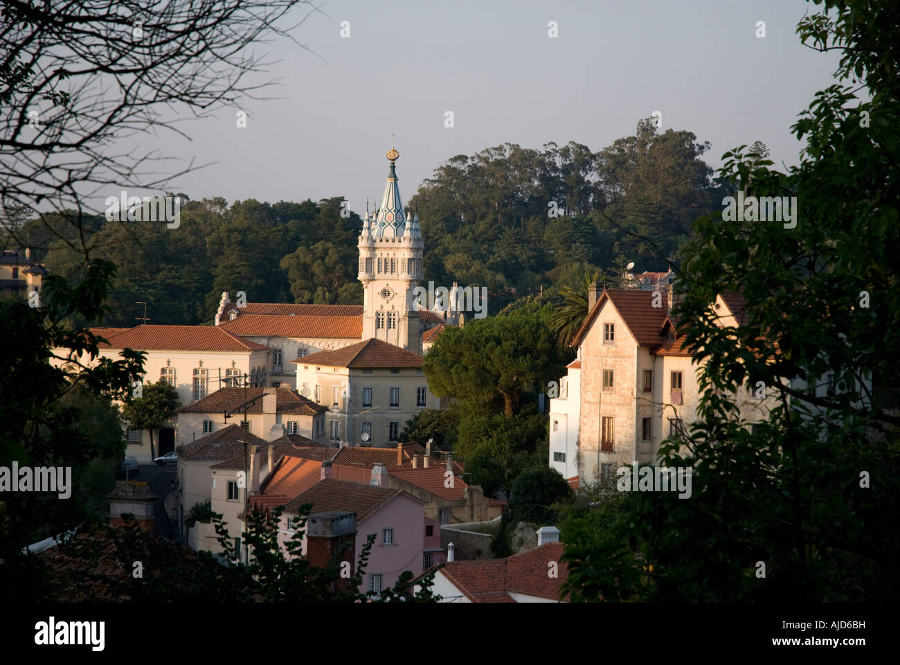 Sintras modernes Rathaus mit einer Architektur der Renaissance und Neo ...