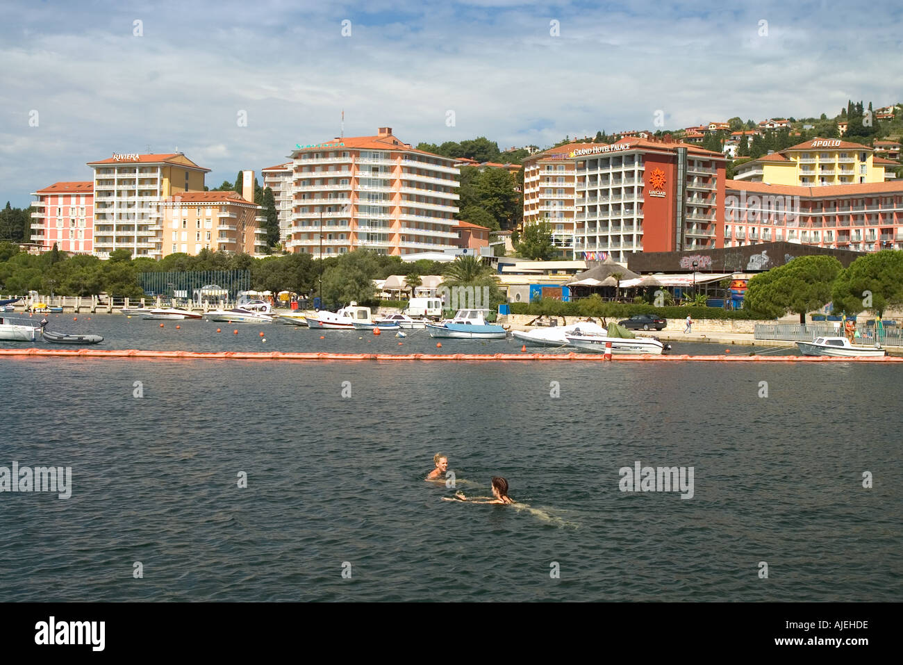 Beach portoroz slovenia -Fotos und -Bildmaterial in hoher Auflösung ...