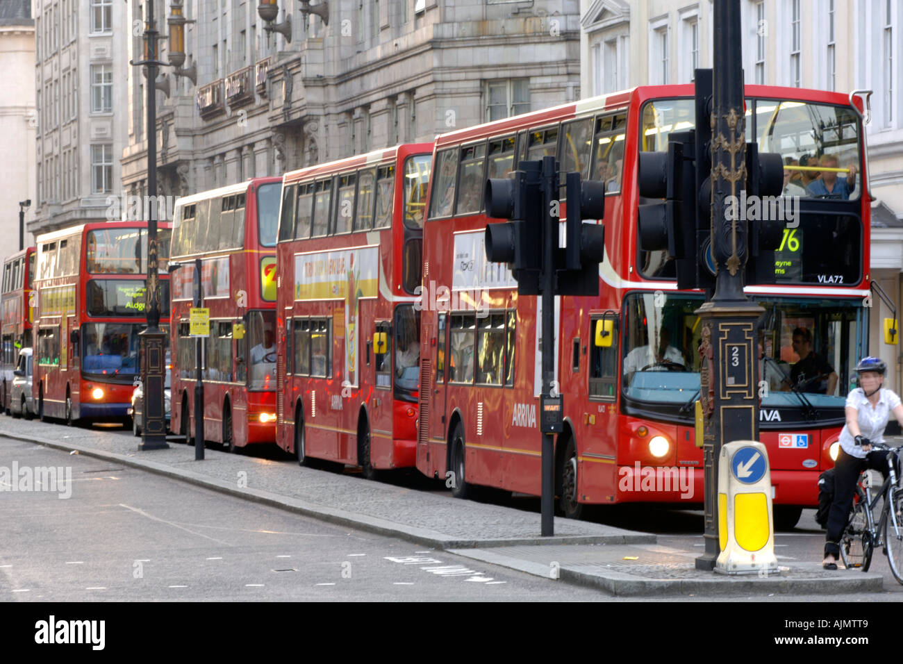 Verkehr im strang -Fotos und -Bildmaterial in hoher Auflösung – Alamy