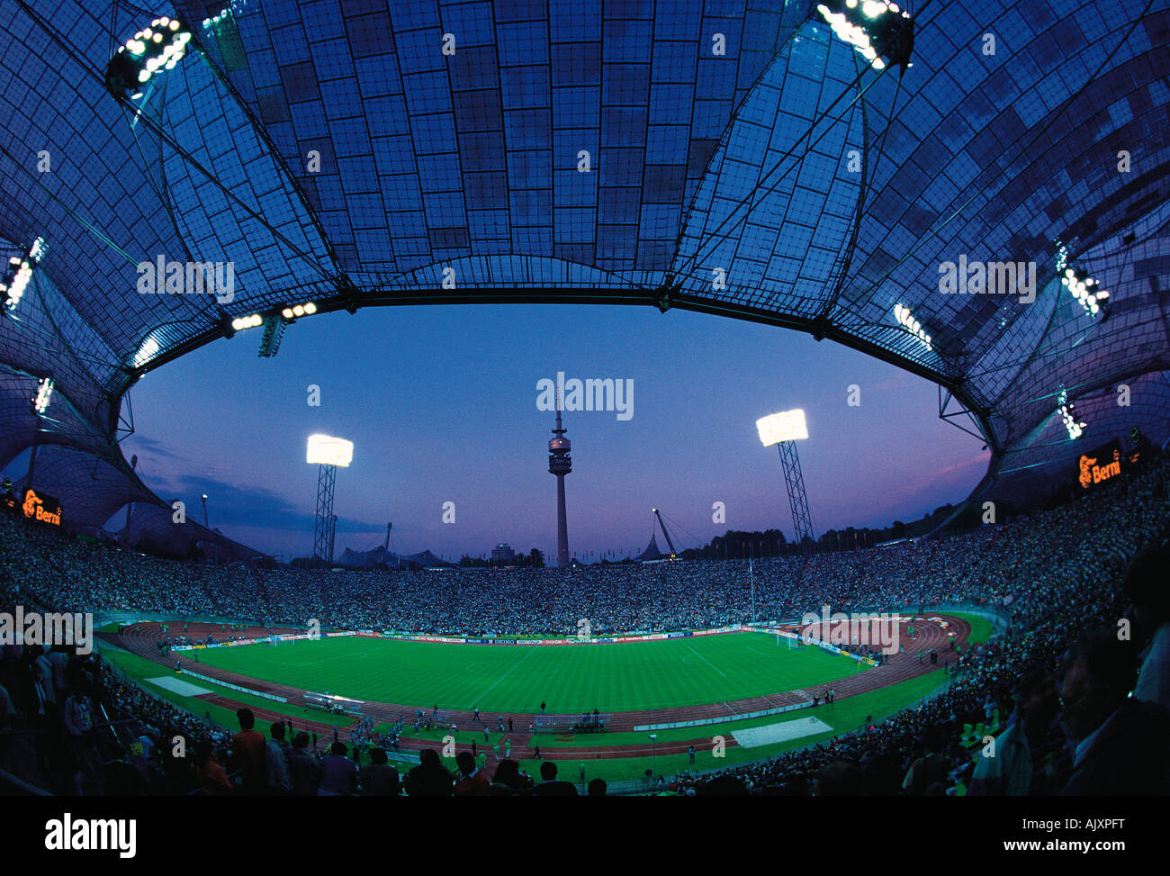 Olympic stadium munich germany -Fotos und -Bildmaterial in hoher ...