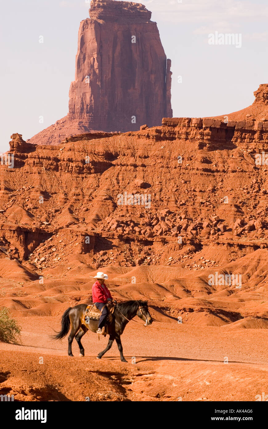 ARIZONA MONUMENT VALLEY NAVAJO TRIBAL PARK indianische Navajo Cowboy ...