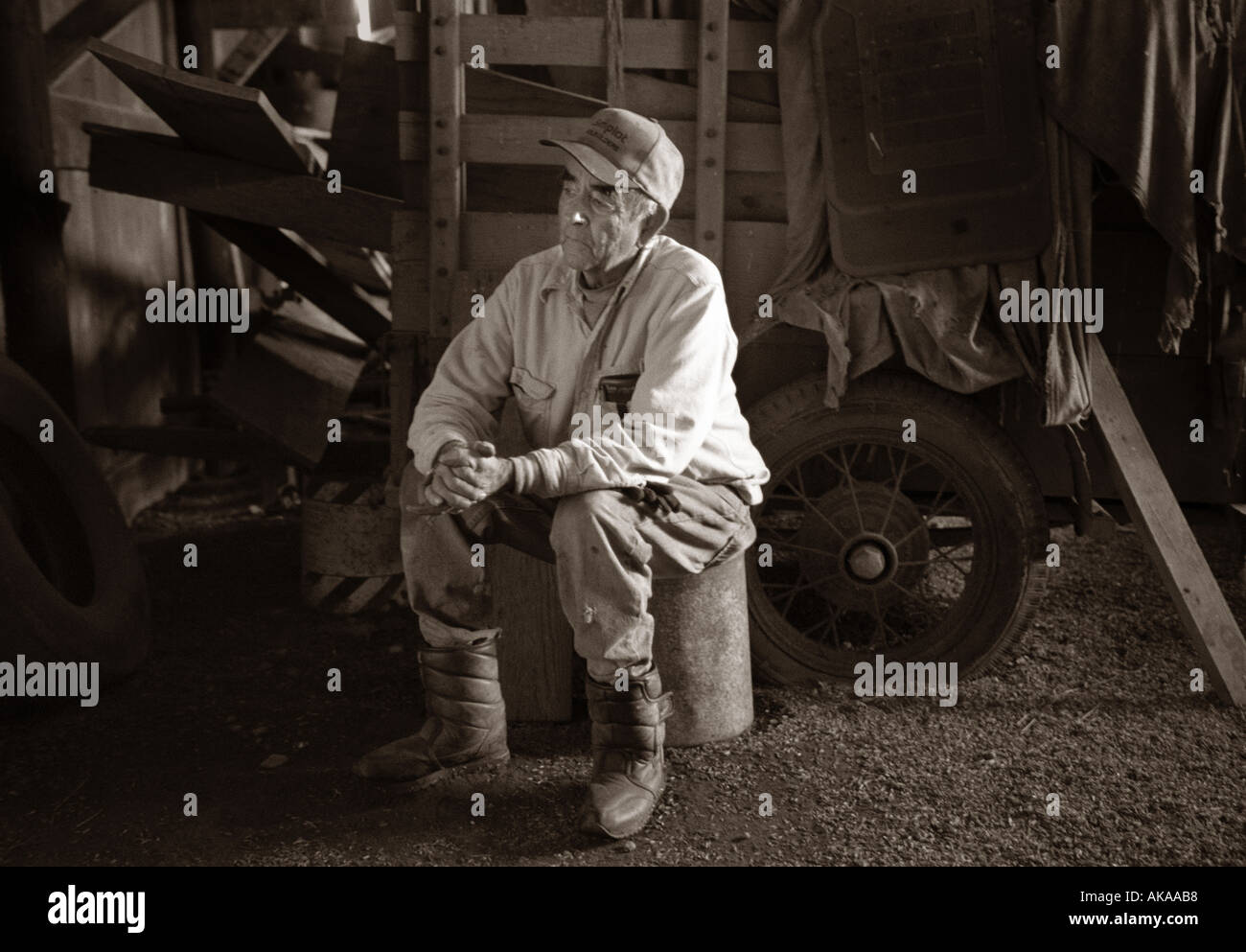 Vintage landwirt -Fotos und -Bildmaterial in hoher Auflösung – Alamy