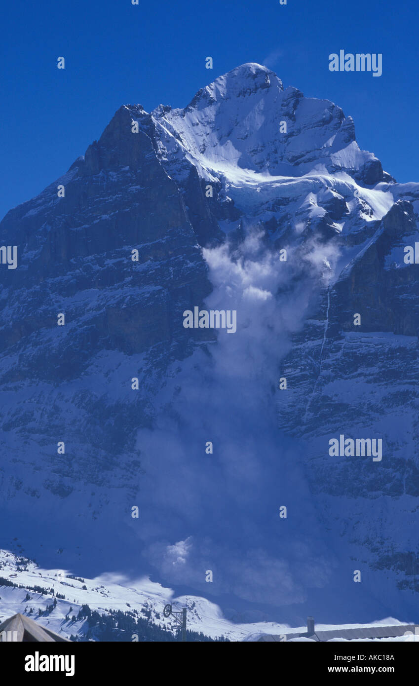 Loose snow avalanche -Fotos und -Bildmaterial in hoher Auflösung – Alamy