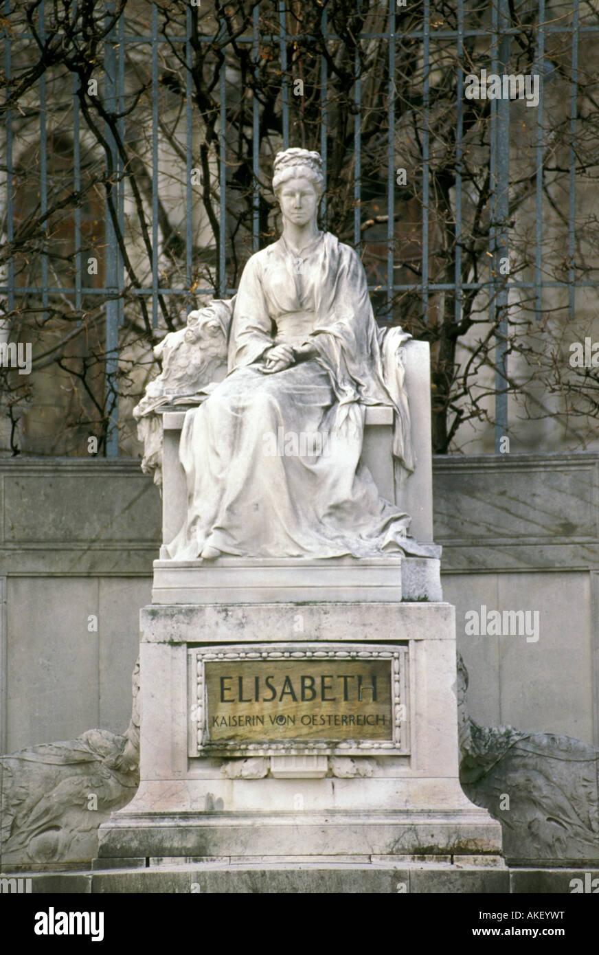 Sissi Statue Im Volksgarten Stockfotos und -bilder Kaufen - Alamy