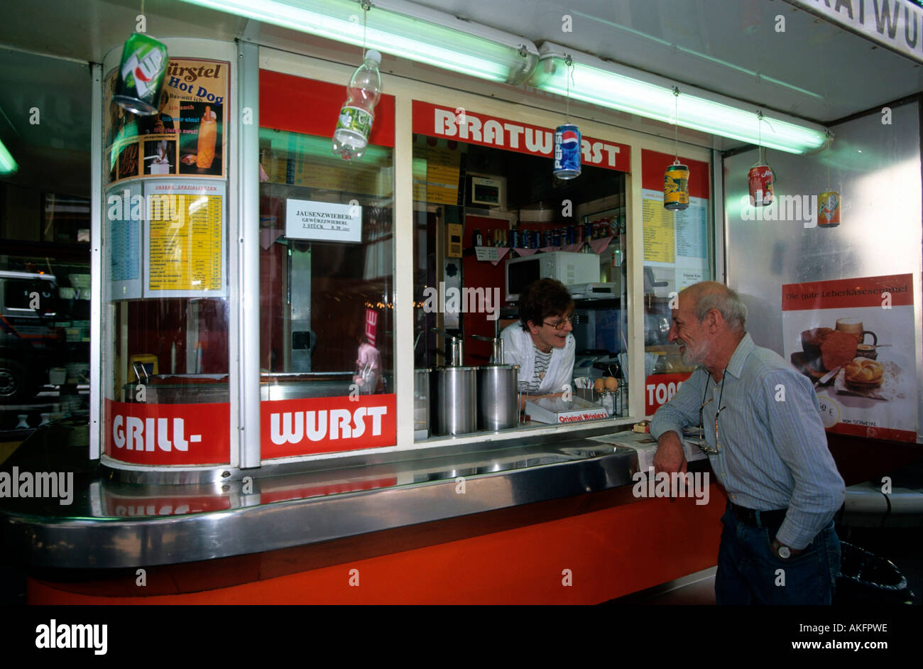 Wurstel stand -Fotos und -Bildmaterial in hoher Auflösung – Alamy