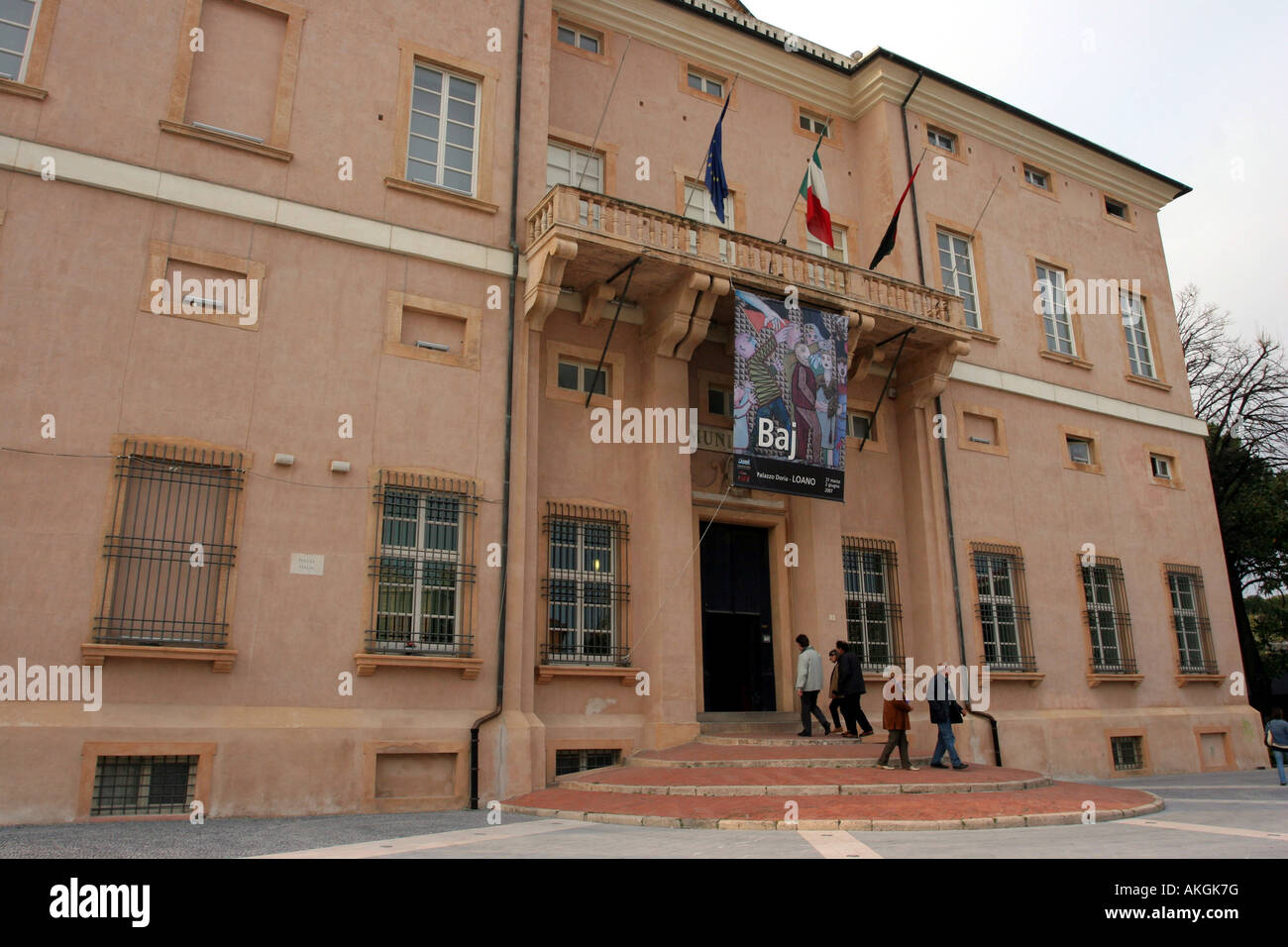 Rathaus, Loano, Ligurien, Italien Stockfotografie - Alamy